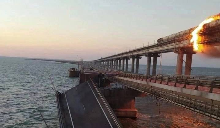 Έκρηξη στη γέφυρα του Κερτς στην Κριμαία - Σαμποτάζ; - VIDEO | DEFENCE ...
