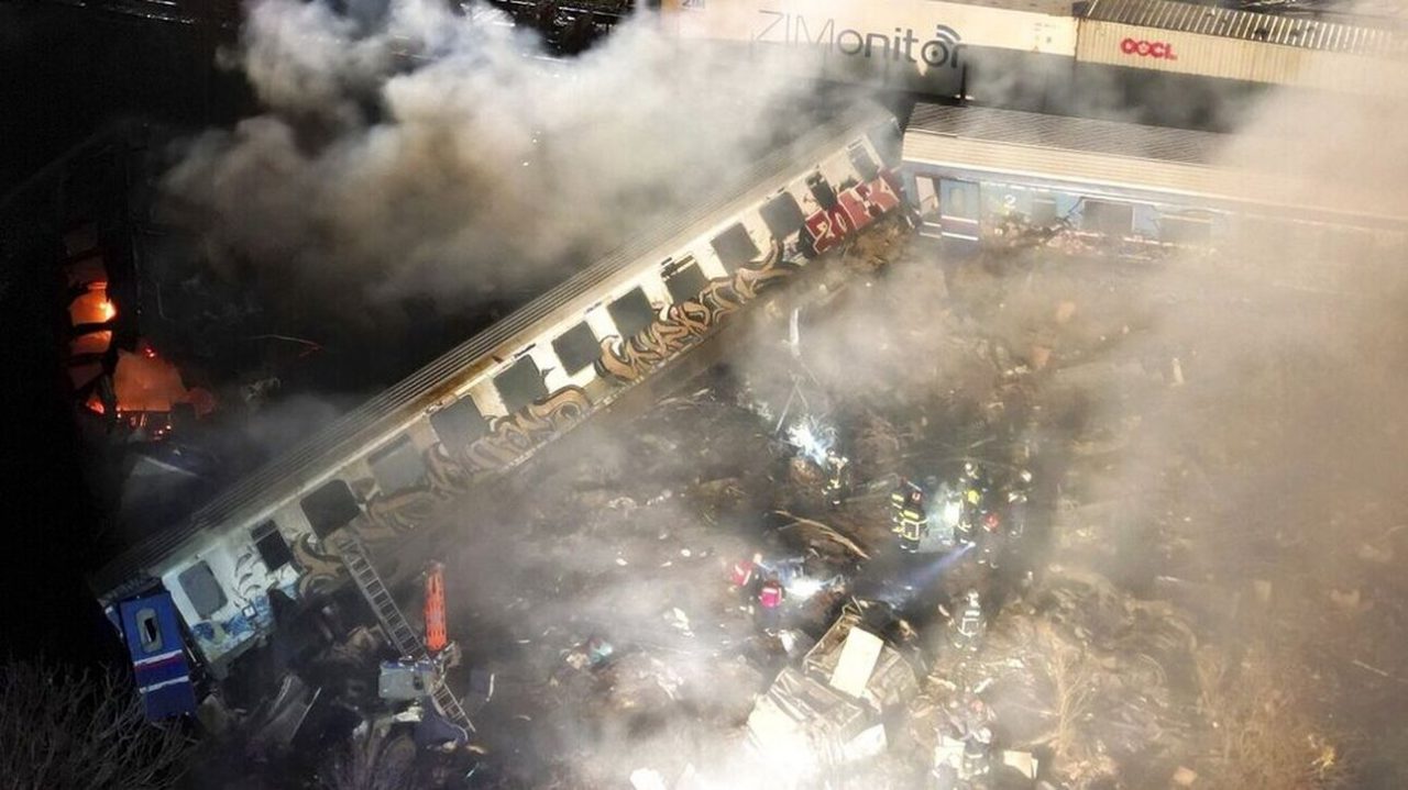 Train crash in Tempi | 43 dead, most aged 20-30 - VIDEO depicts moment ...