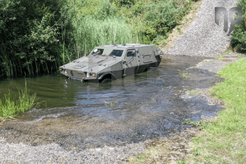 ARQUUS DEFENSE | DЯ at the factory of the French company - The VBLs and ...