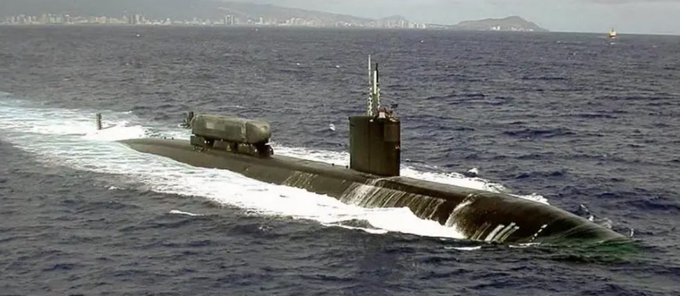 Lockheed Martin | Dry Mini-Submarine delivered to the US Navy - VIDEO ...