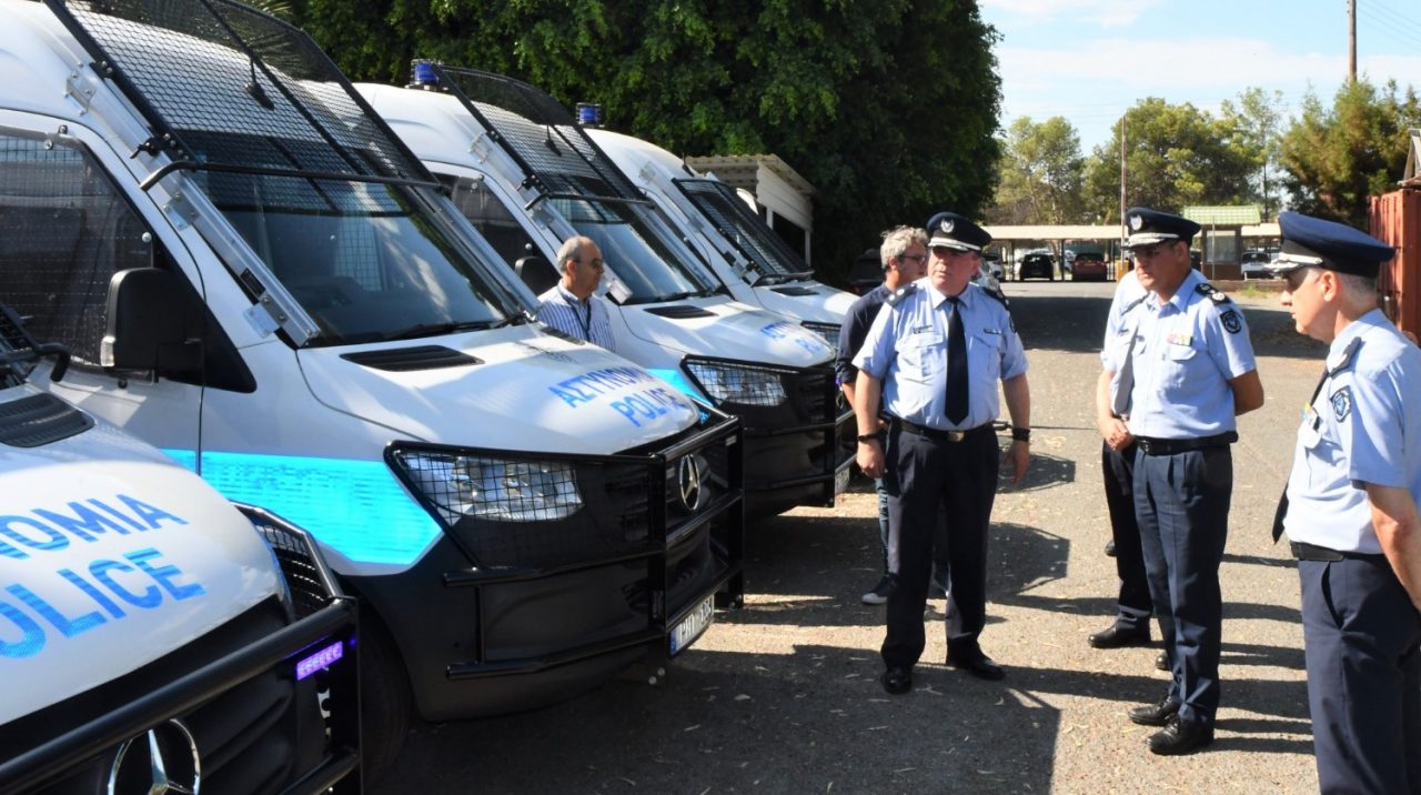 Cyprus Police | Five new anti-riot transport vehicles - Photos ...