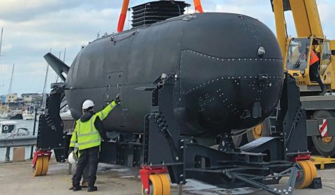 Lockheed Martin | Dry Mini-Submarine delivered to the US Navy - VIDEO ...