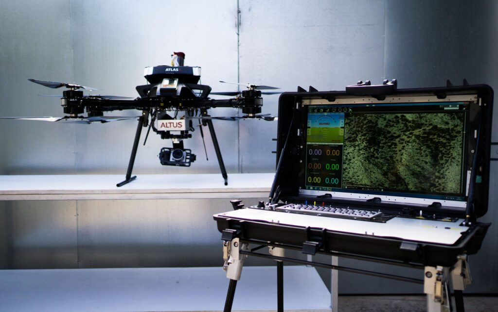 Altus LSA | Successful trial of ATLAS 8 Heavy Lifter at Crete shooting ...