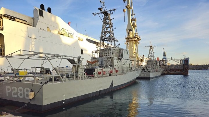 Ναυπηγεία Σαλαμίνας | Ολοκλήρωση των δύο πρώτων περιοπολικών ISLAND ...