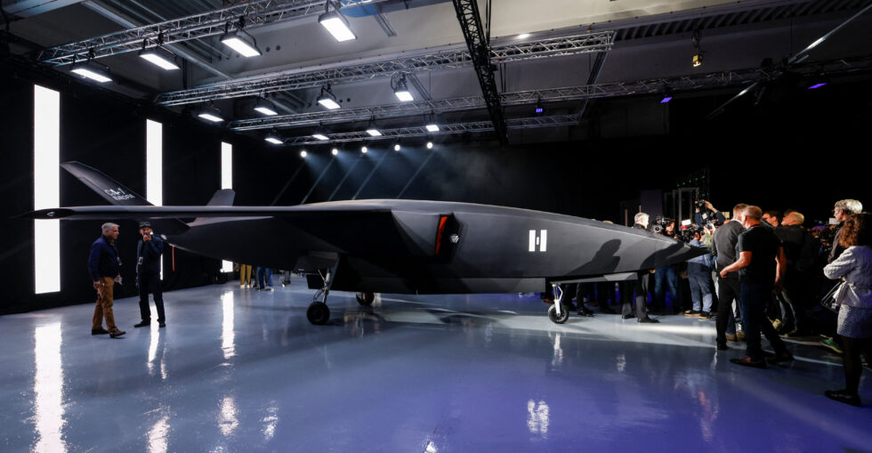 Helsing | Presentation of Europe’s First “Loyal Wingman” CA-1 Europa ...