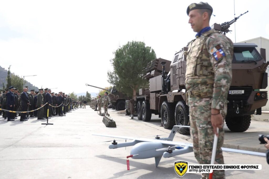 Το UAV Poseidon της κυπριακής Swarmly στο Πυροβολικό της Εθνικής ...